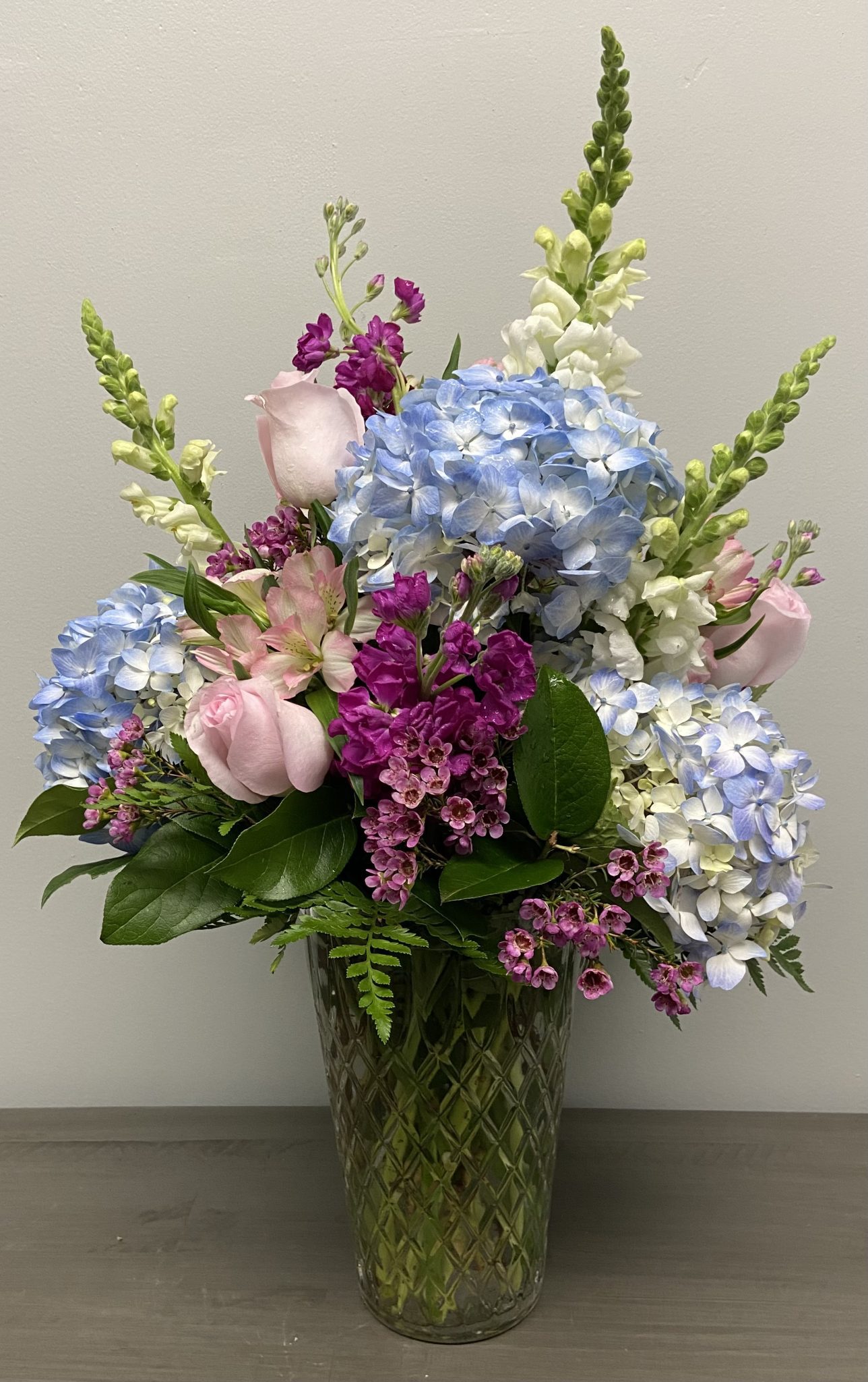 MODERN LOVE – Nunan Florist and Greenhouses